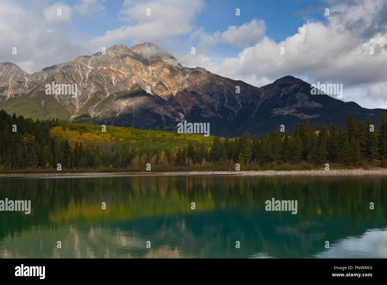 See pyramide -Fotos und -Bildmaterial in hoher Auflösung – Alamy