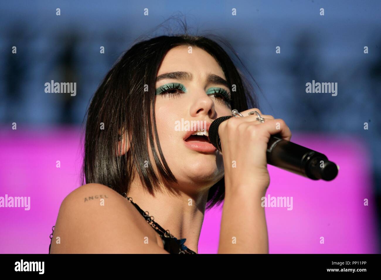 Dua lipa september 2018 -Fotos und -Bildmaterial in hoher Auflösung – Alamy