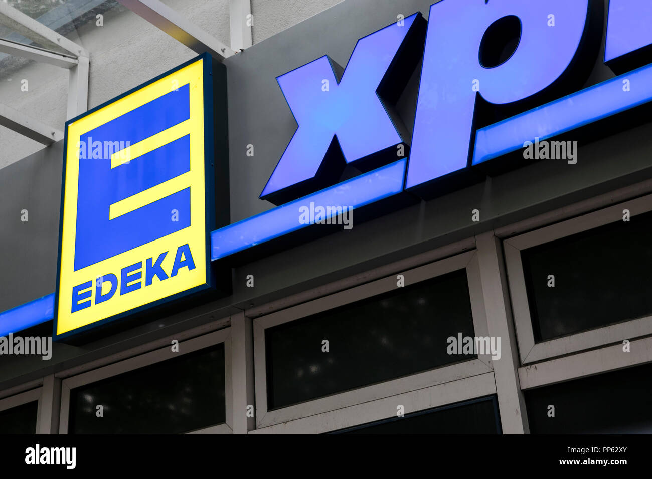 Edeka logo -Fotos und -Bildmaterial in hoher Auflösung – Alamy