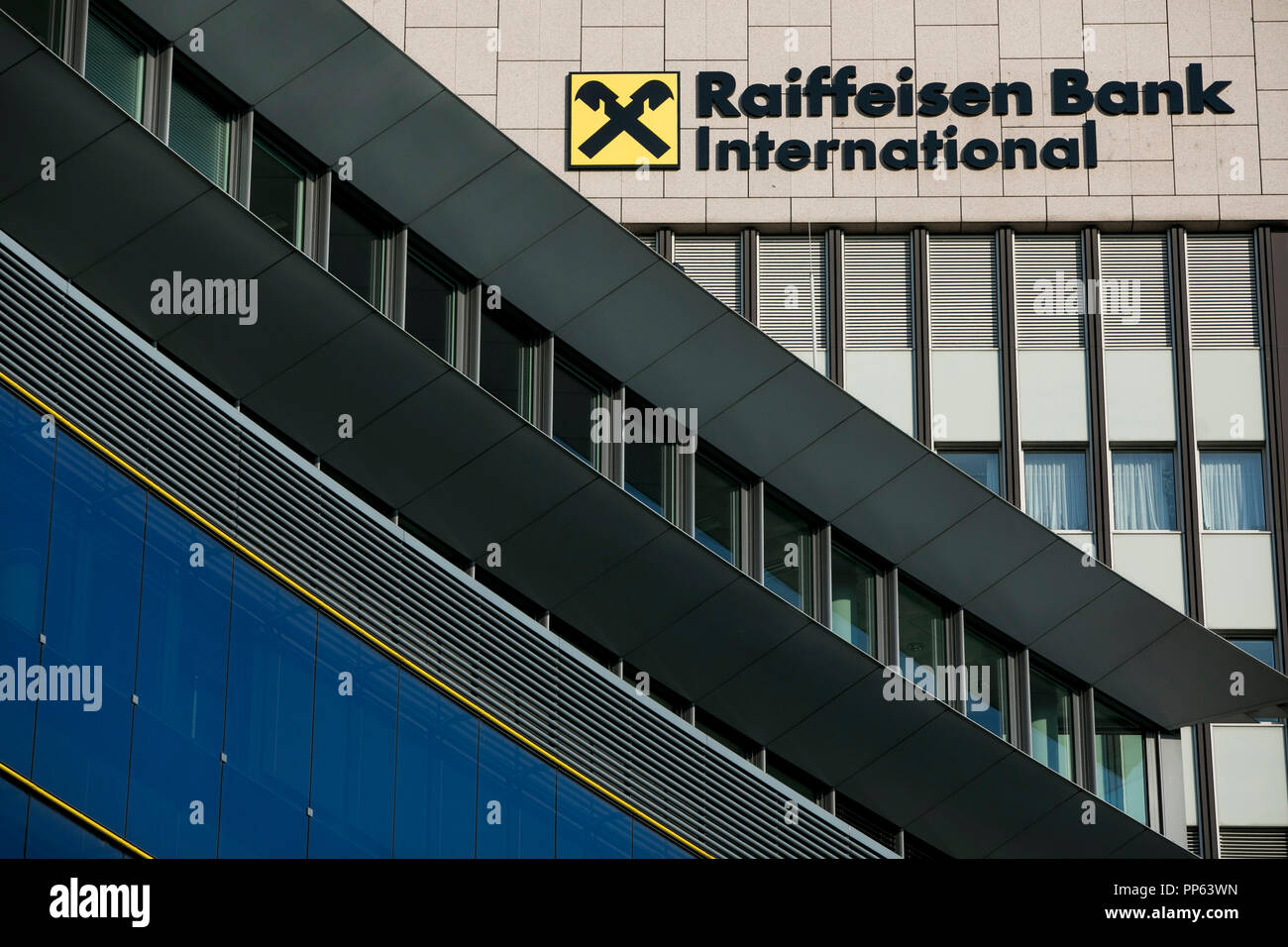 Raiffeisen logo -Fotos und -Bildmaterial in hoher Auflösung – Alamy