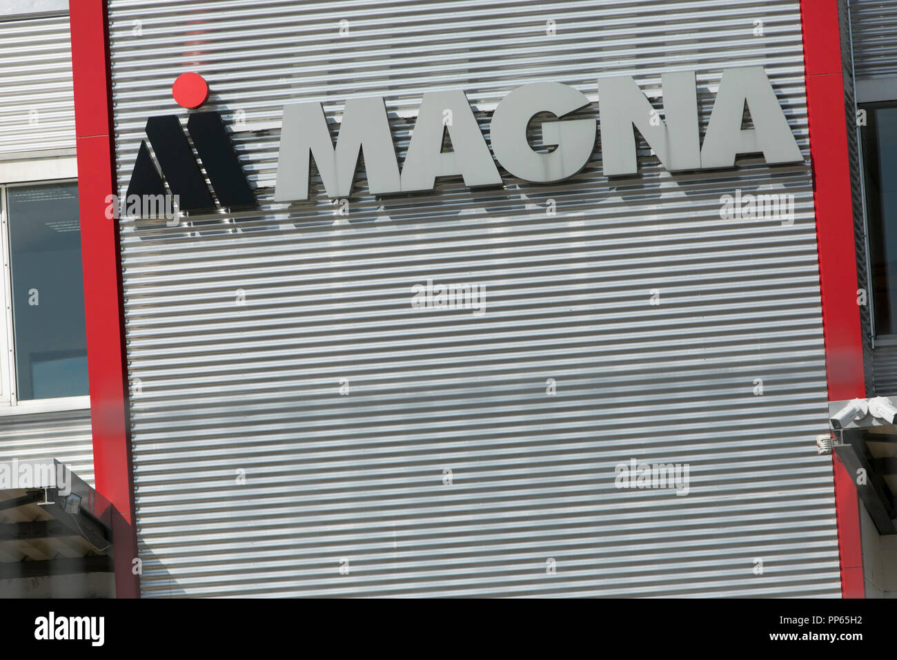 Magna logo -Fotos und -Bildmaterial in hoher Auflösung – Alamy