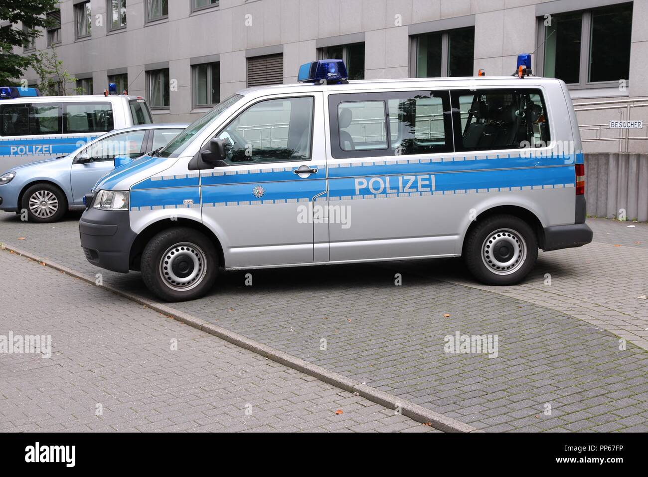 Polizeiauto flotte -Fotos und -Bildmaterial in hoher Auflösung – Alamy