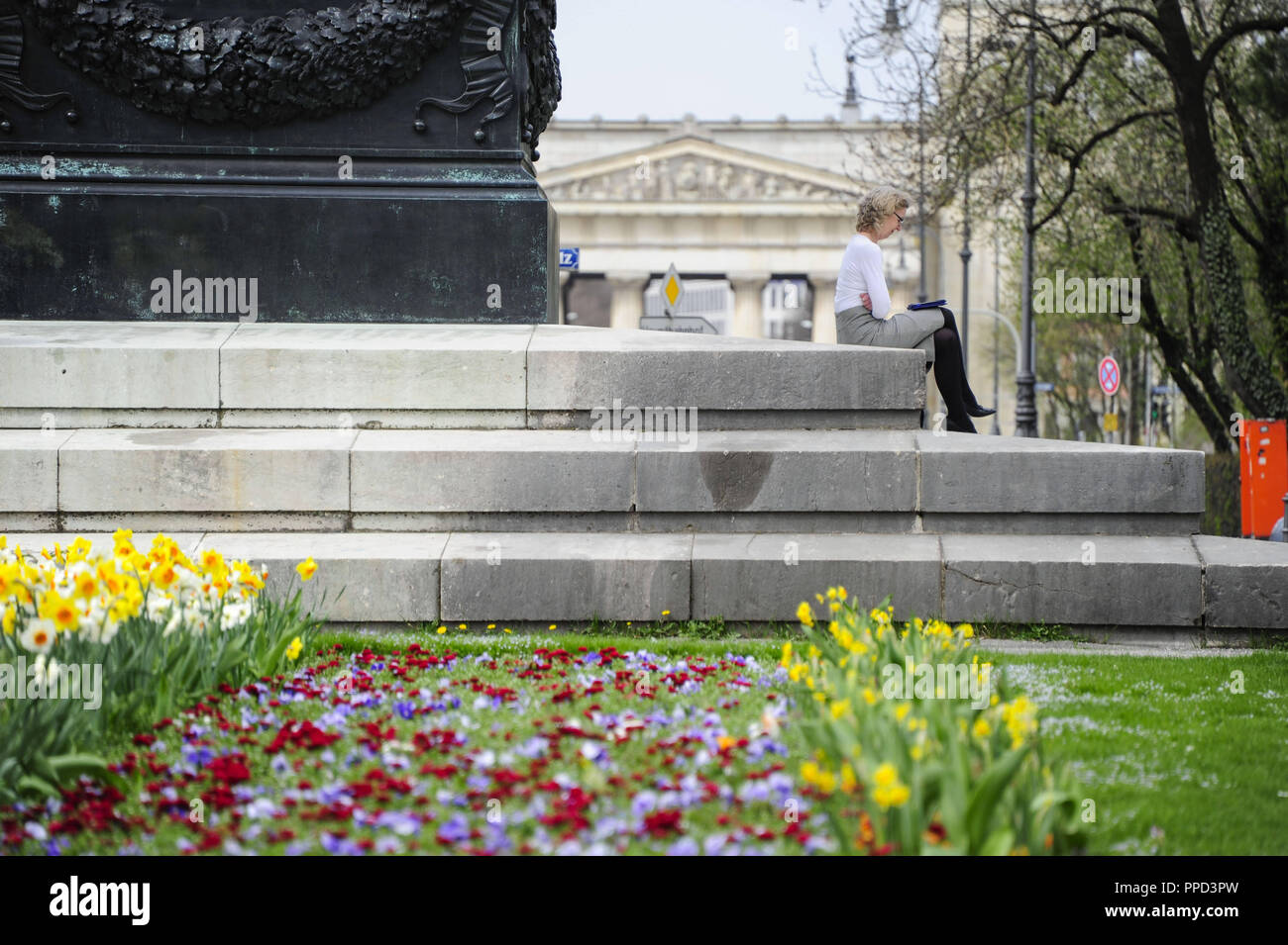 Karolinenplatz munich -Fotos und -Bildmaterial in hoher Auflösung – Alamy