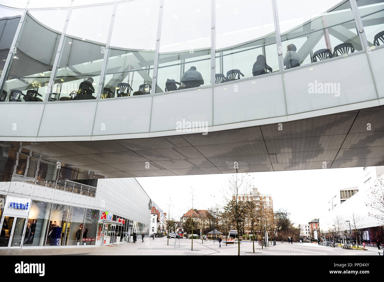 Pasing arcaden -Fotos und -Bildmaterial in hoher Auflösung – Alamy