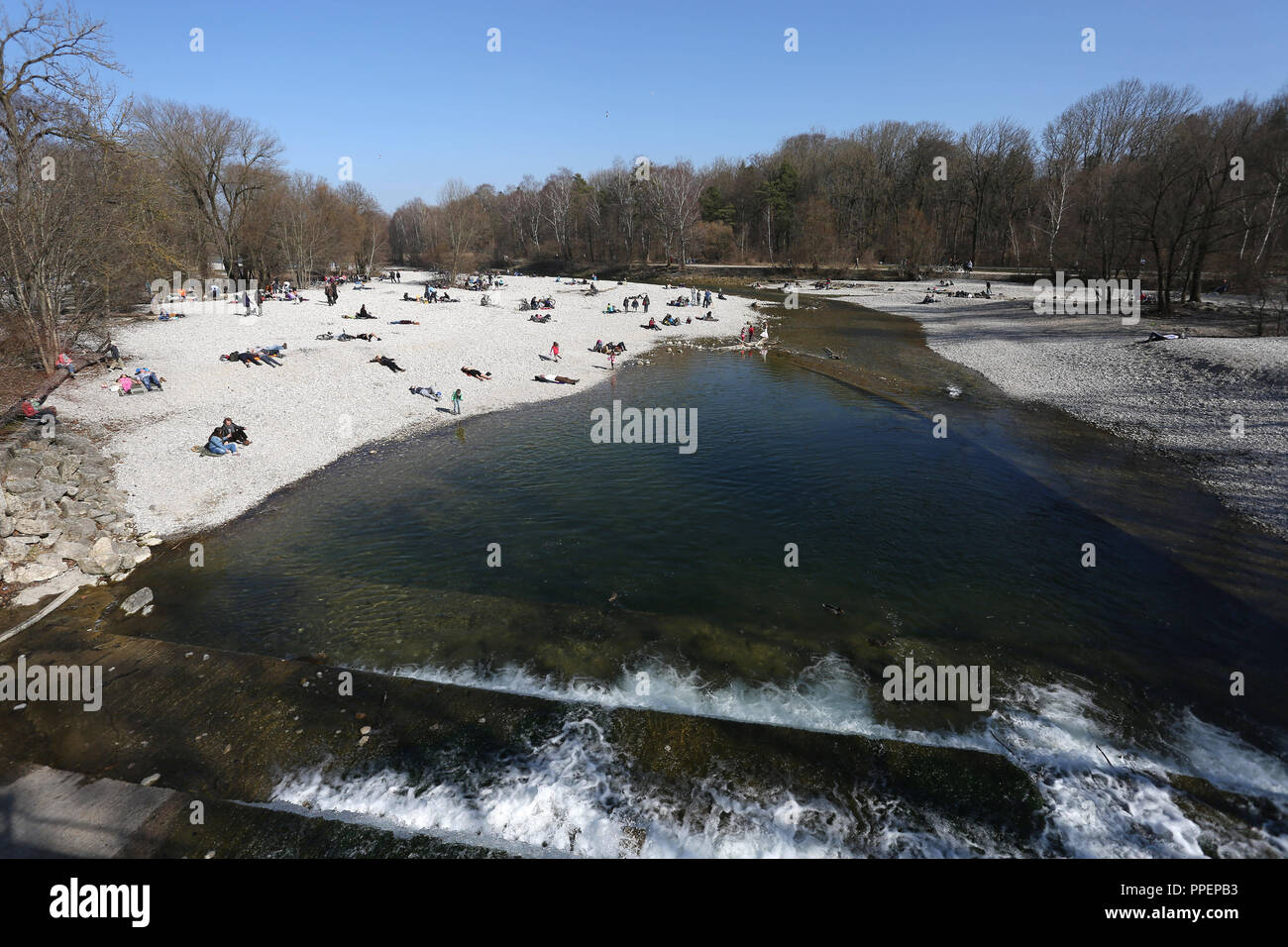 Flaucher at isar river -Fotos und -Bildmaterial in hoher Auflösung ...