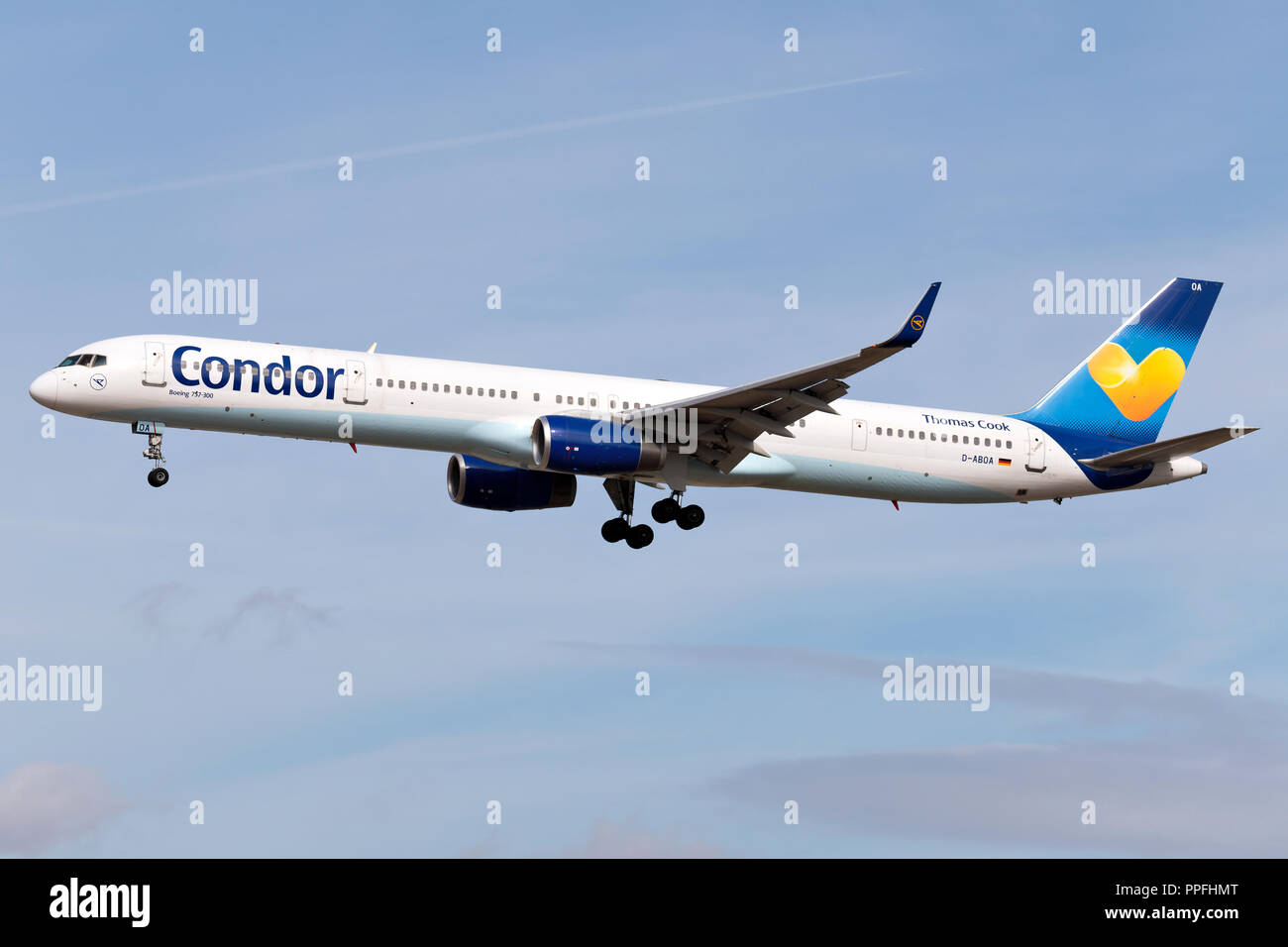 Kondor deutsche fluggesellschaft -Fotos und -Bildmaterial in hoher ...