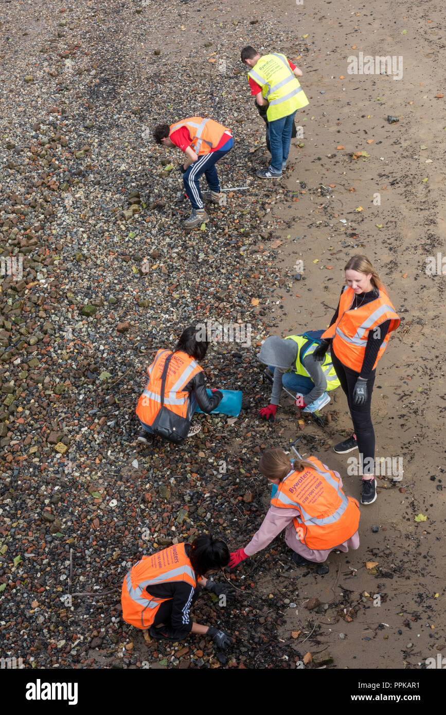 Reinigung london beach -Fotos und -Bildmaterial in hoher Auflösung – Alamy