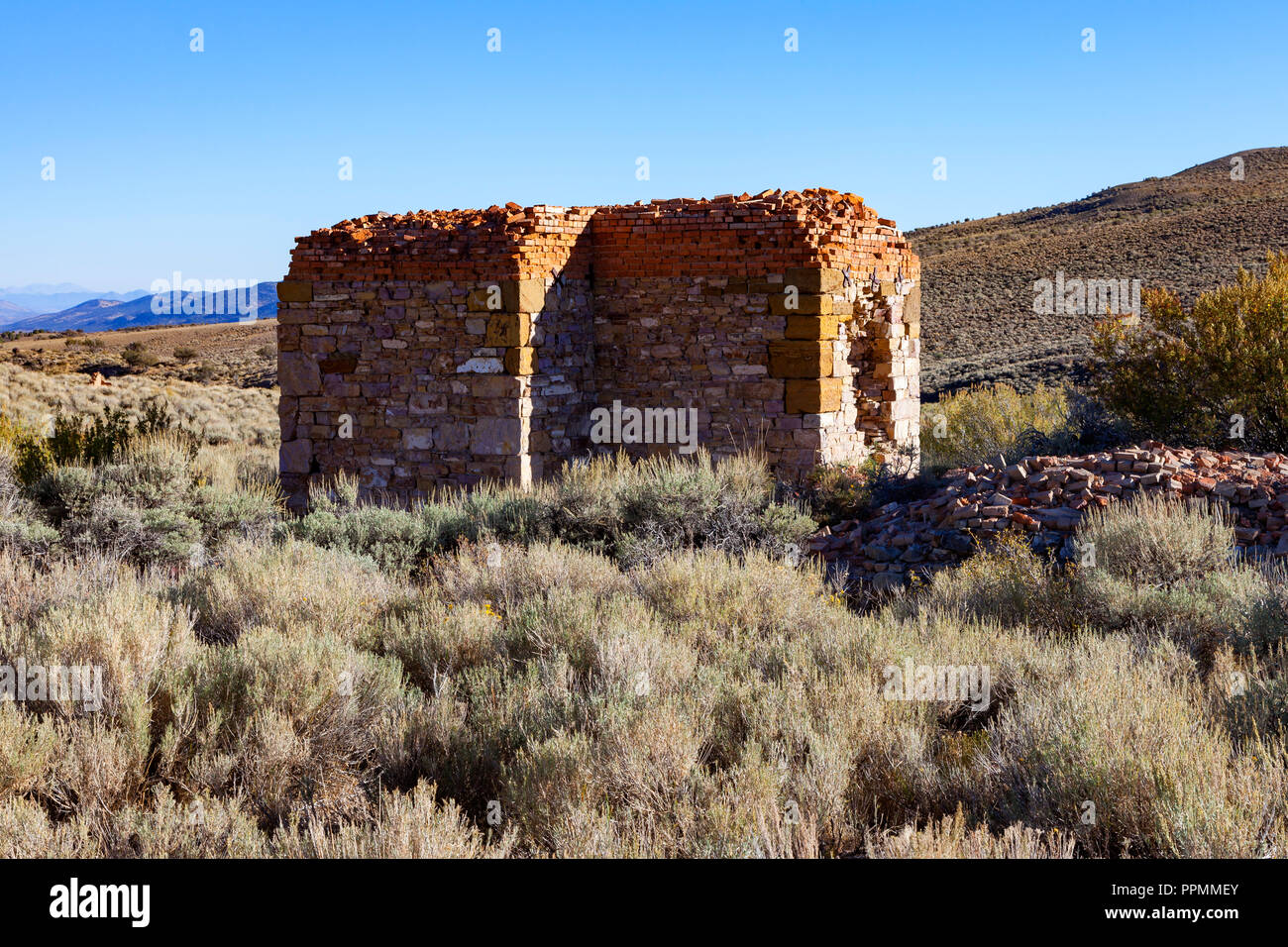 Whitington Hotel in Hamilton, Nevada. 1868 Hamilton begann als Boomtown ...