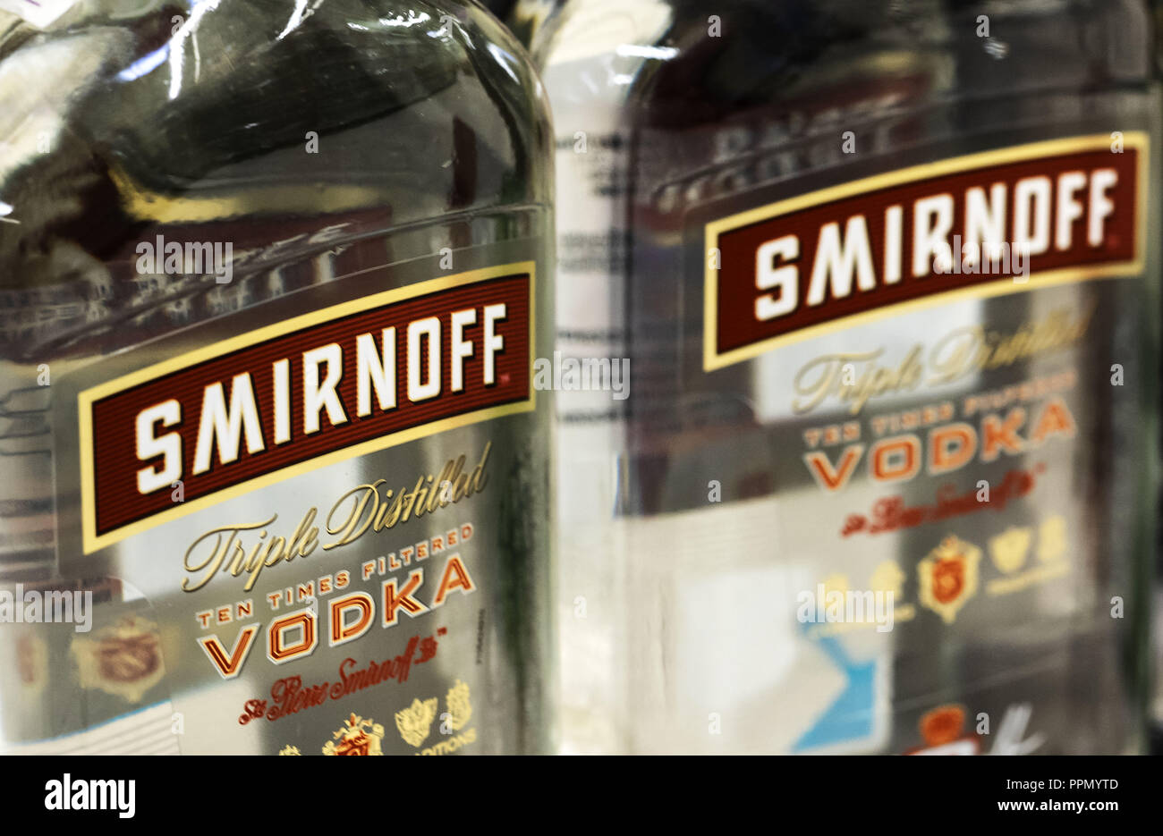 Wodka marken -Fotos und -Bildmaterial in hoher Auflösung – Alamy