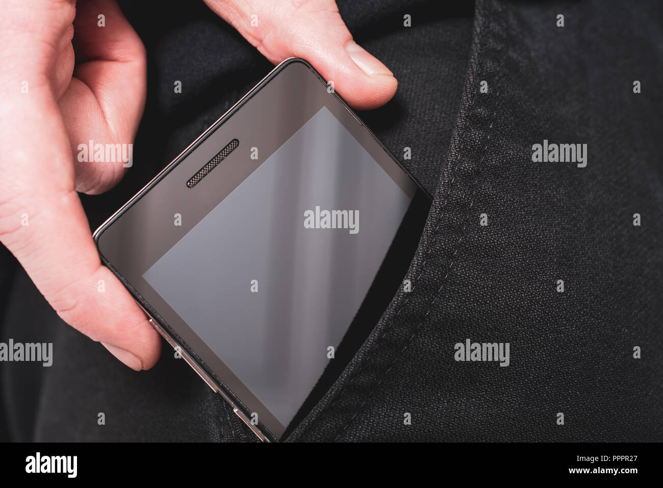 Hand Ausstrecken Stockfotos und -bilder Kaufen - Alamy