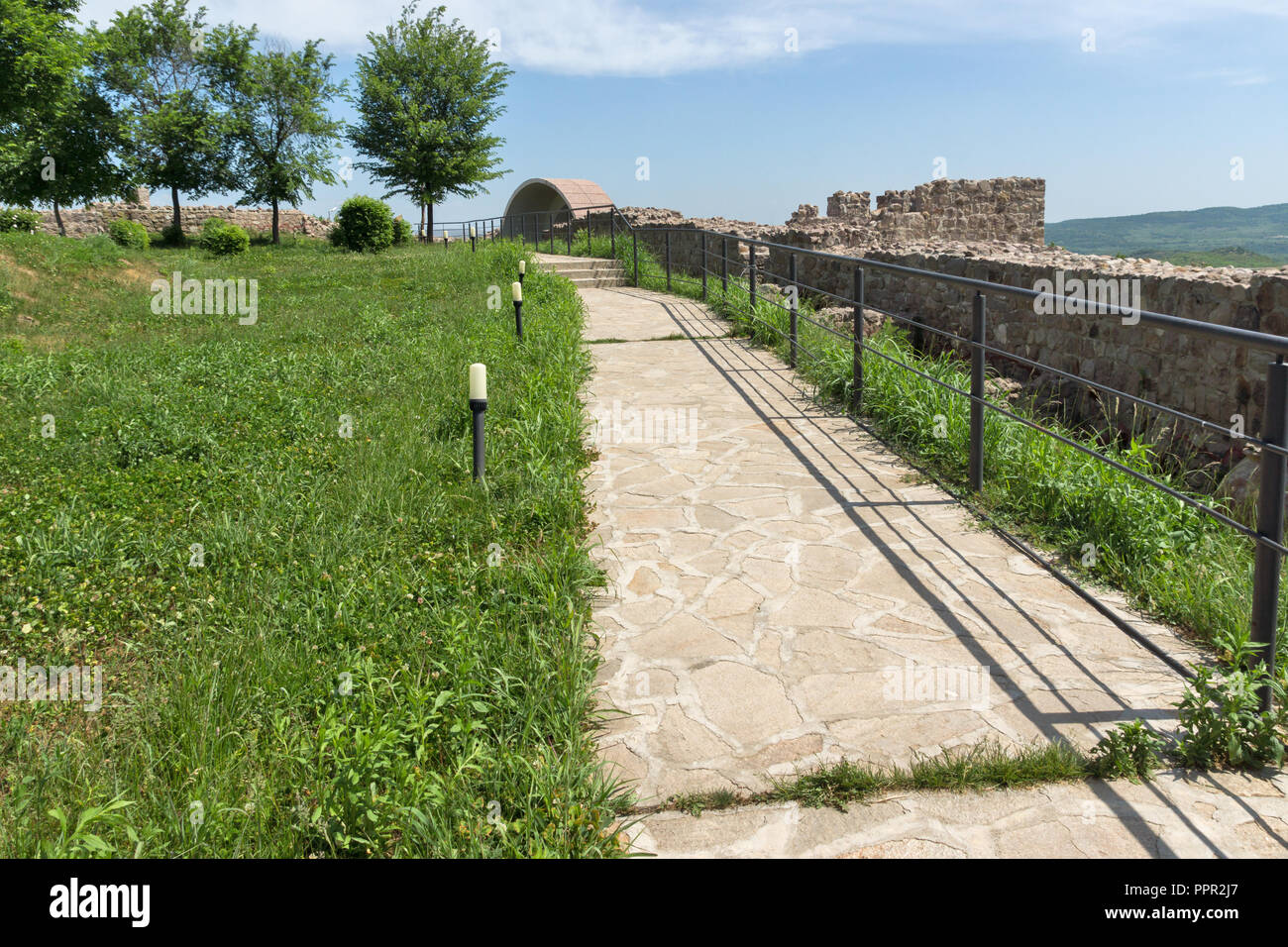 Ruinen des antiken byzantinischen Festung der Peristera in der Stadt ...