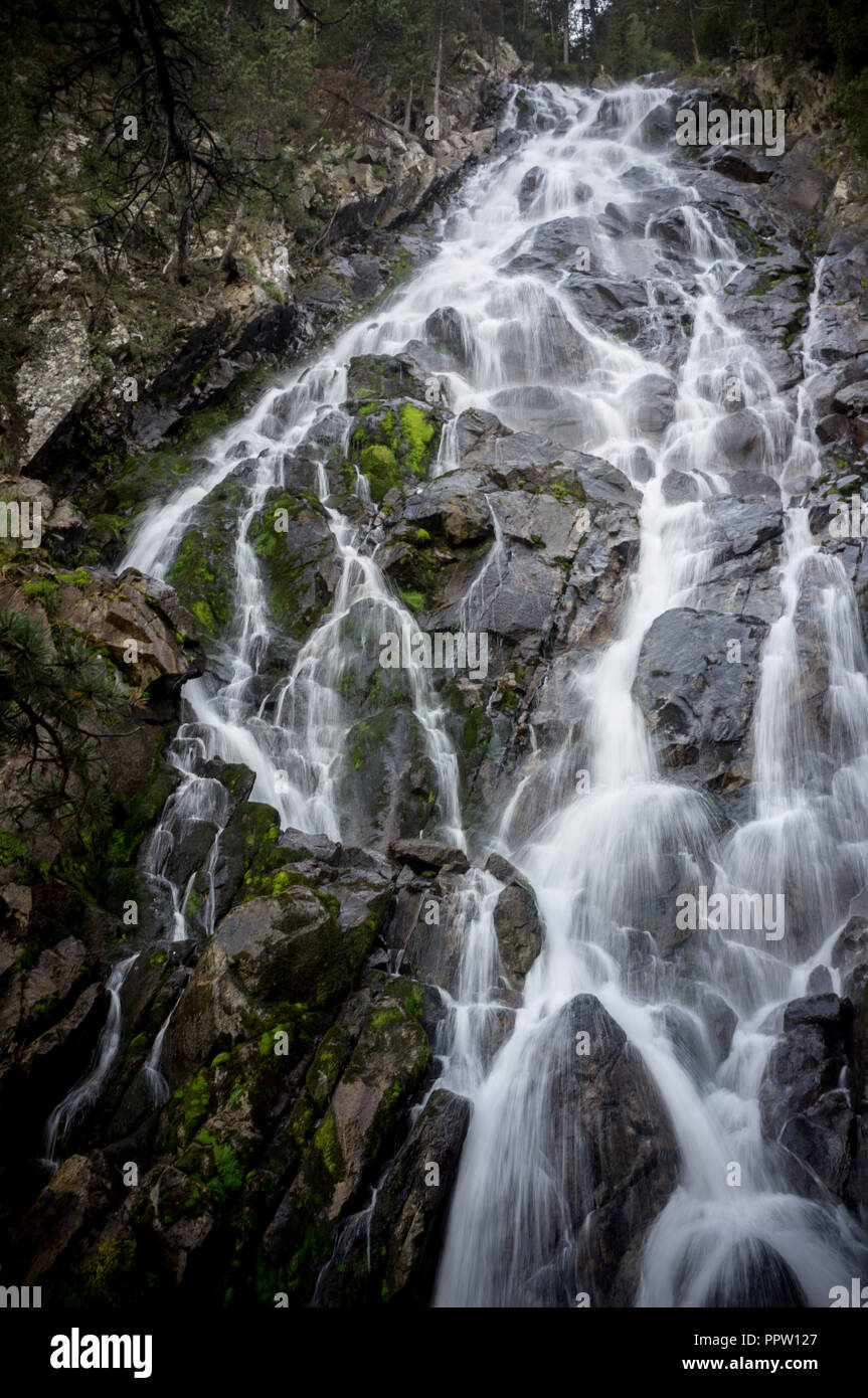 Gerber wasserfall -Fotos und -Bildmaterial in hoher Auflösung – Alamy