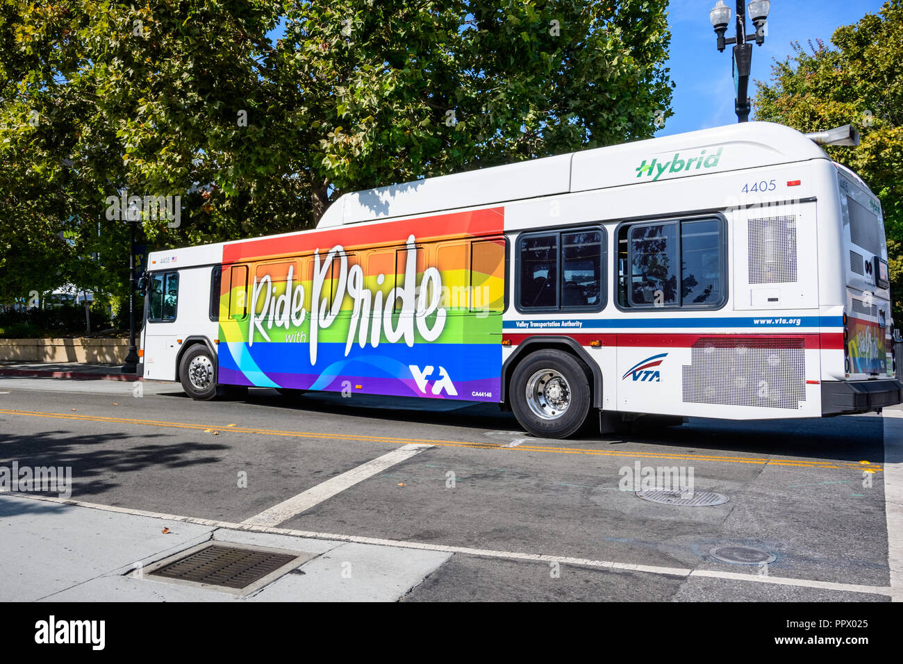 Anzeige auf der bus seite -Fotos und -Bildmaterial in hoher Auflösung ...