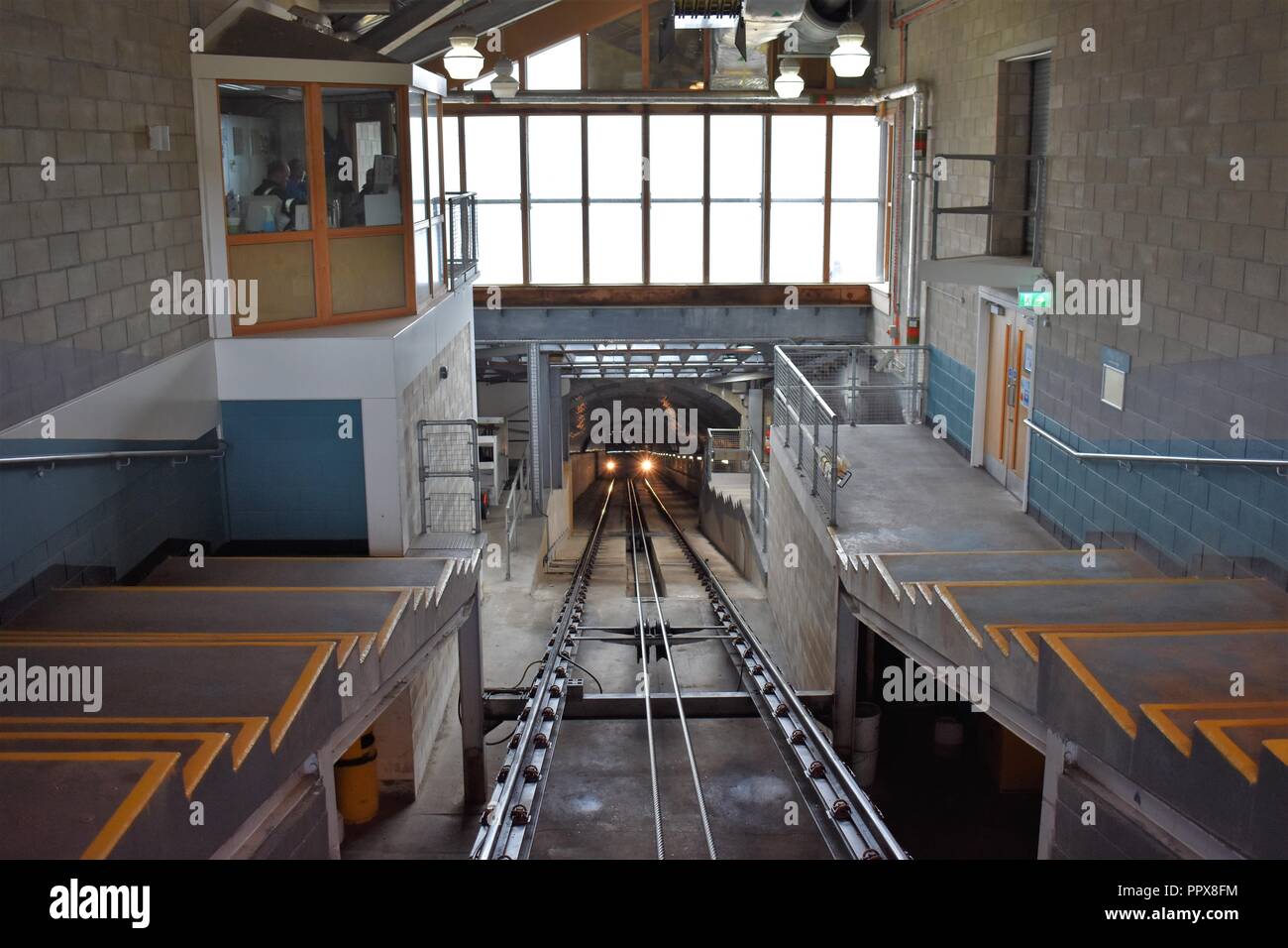 Funicular railway track -Fotos und -Bildmaterial in hoher Auflösung – Alamy