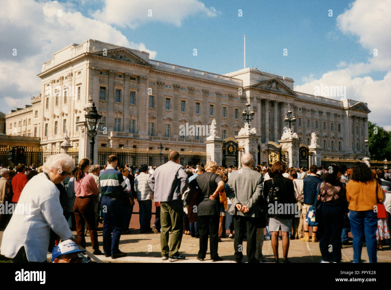 Archiv buckingham palace -Fotos und -Bildmaterial in hoher Auflösung ...