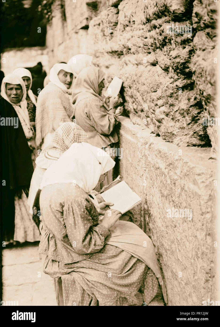 These jewish women -Fotos und -Bildmaterial in hoher Auflösung – Alamy