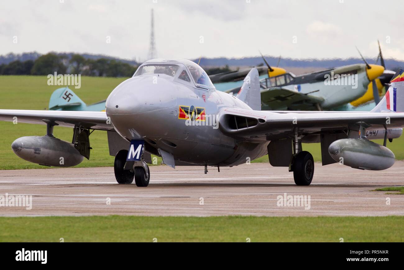 Vampir T55 Trainer Stockfotos und -bilder Kaufen - Alamy