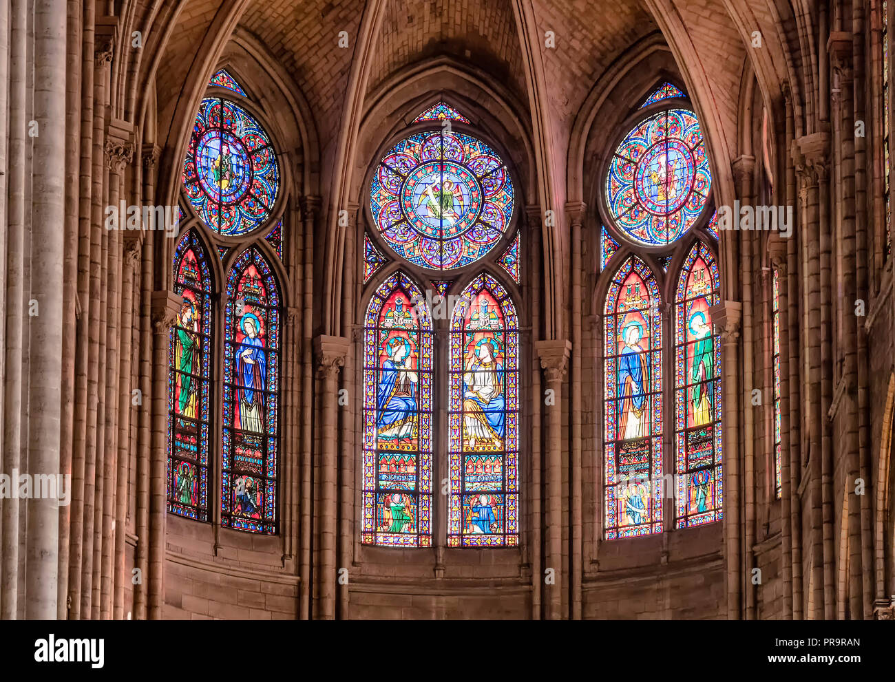 Chartres cathedral interior -Fotos und -Bildmaterial in hoher Auflösung ...