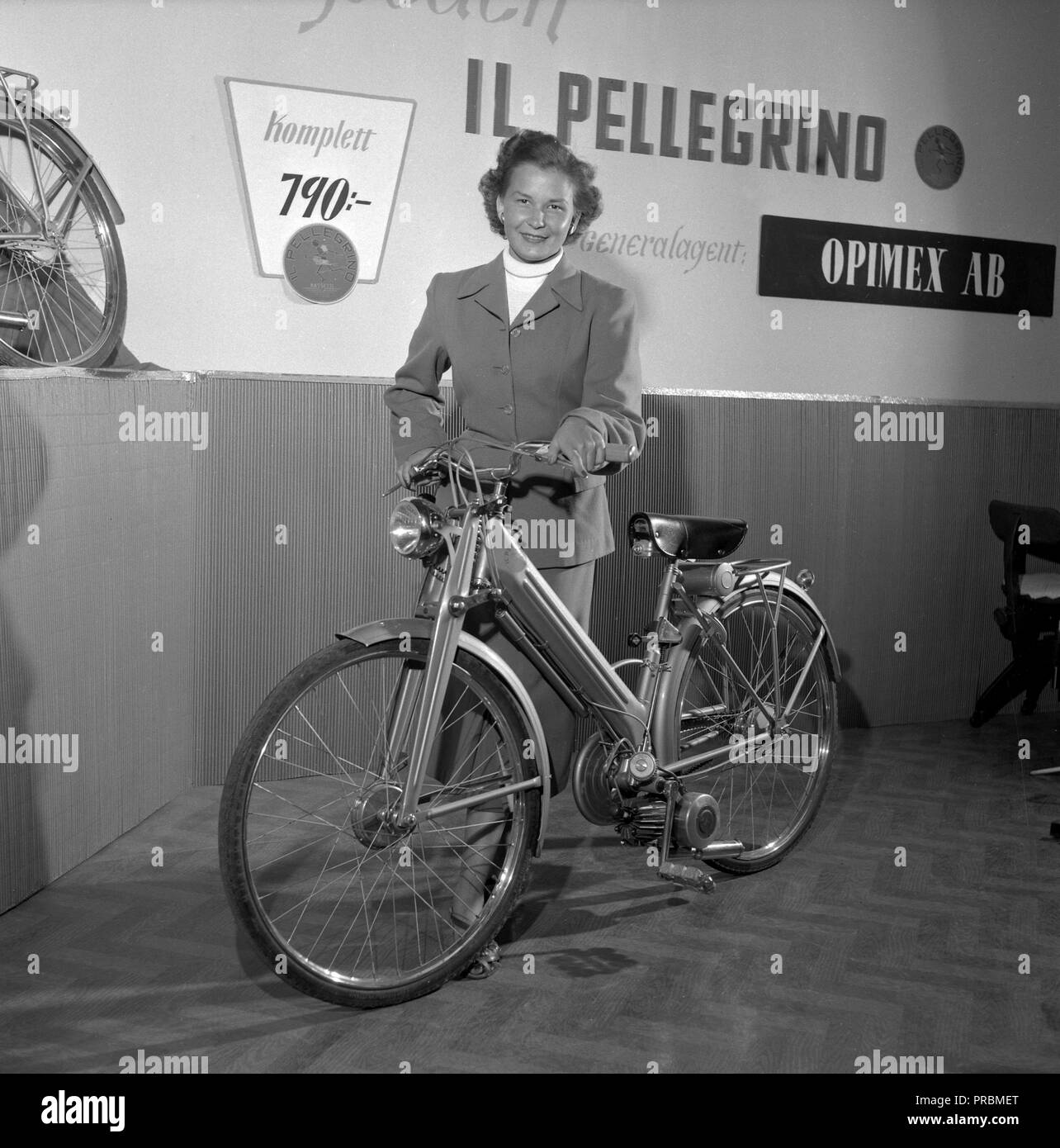 Mopeds der 1950er jahre -Fotos und -Bildmaterial in hoher Auflösung – Alamy