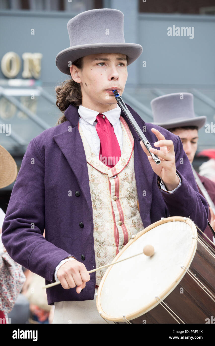 La capouliero tanzgesellschaft -Fotos und -Bildmaterial in hoher ...