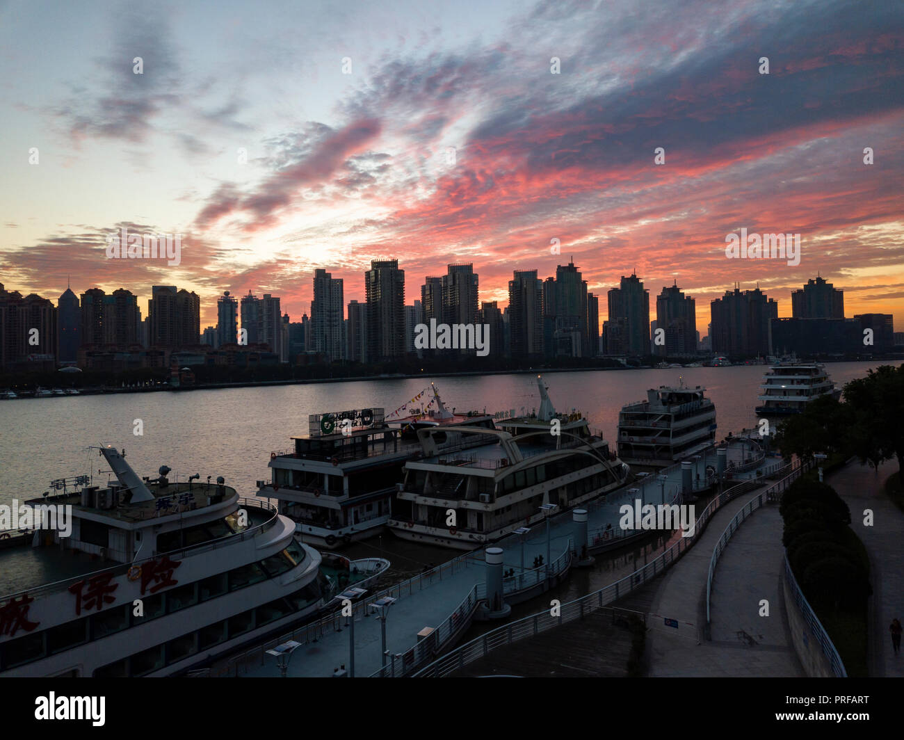 Shanghai hafen luftbild -Fotos und -Bildmaterial in hoher Auflösung – Alamy