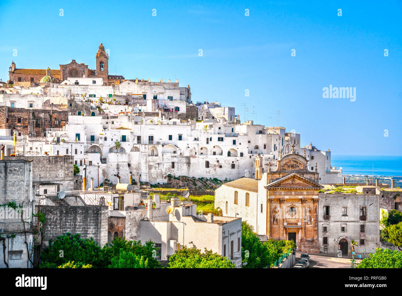 Ostuni sonnenuntergang sommer -Fotos und -Bildmaterial in hoher ...