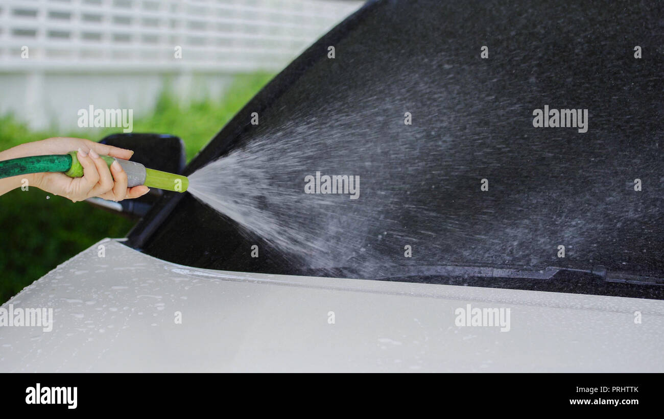 Transport von sauberem wasser -Fotos und -Bildmaterial in hoher ...