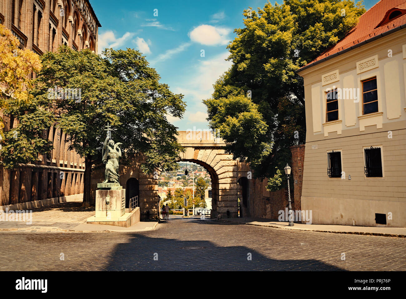 Vienna gate square -Fotos und -Bildmaterial in hoher Auflösung – Alamy