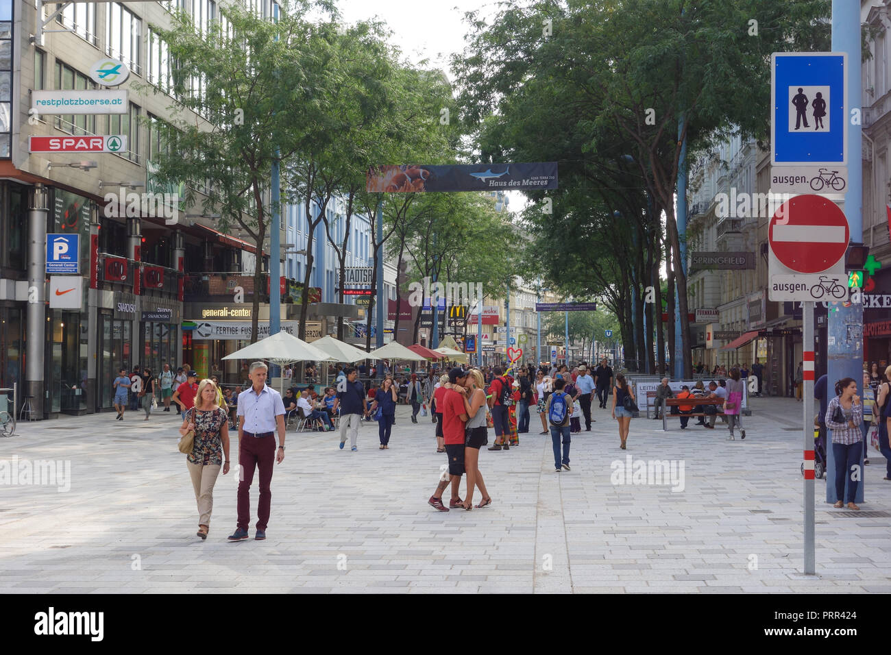 Wien fussgangerzone -Fotos und -Bildmaterial in hoher Auflösung – Alamy