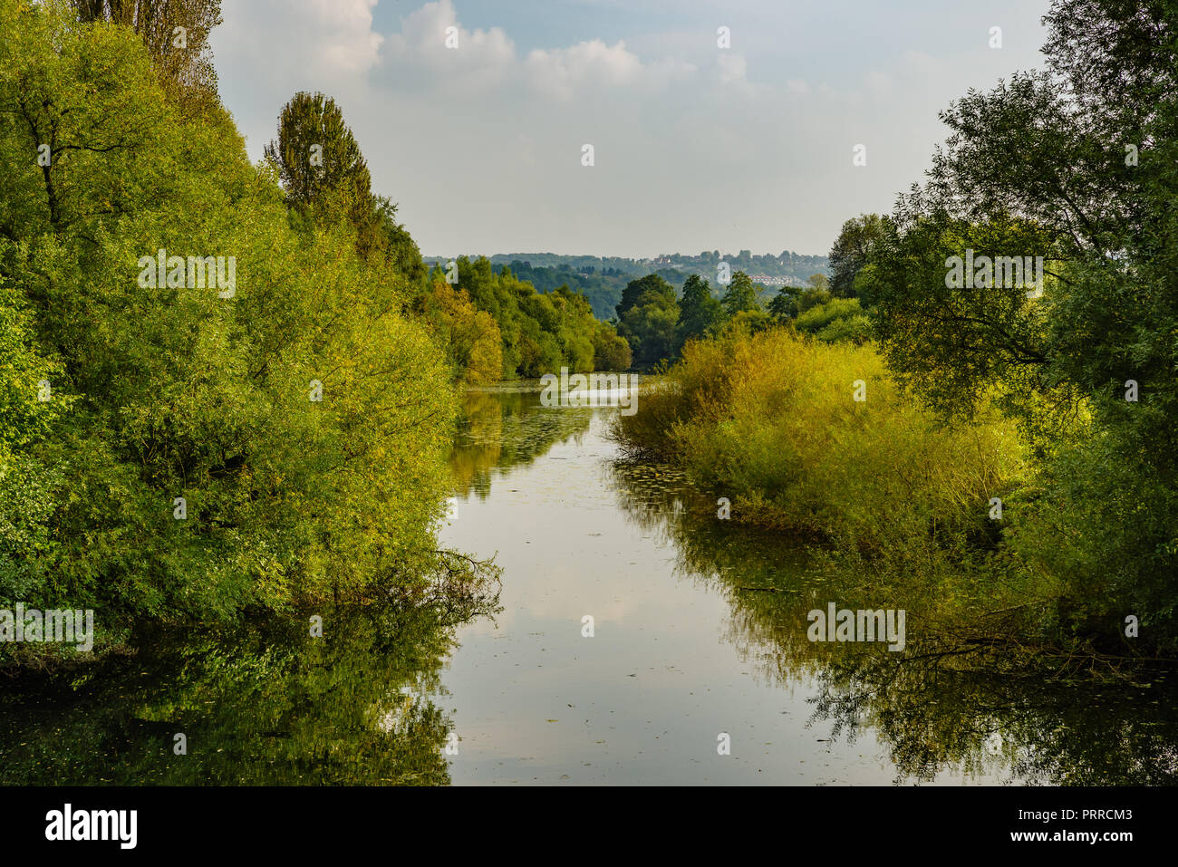 Blick über die Ruhr in der Heisinger Ruhraue, Essen, Deutschland ...