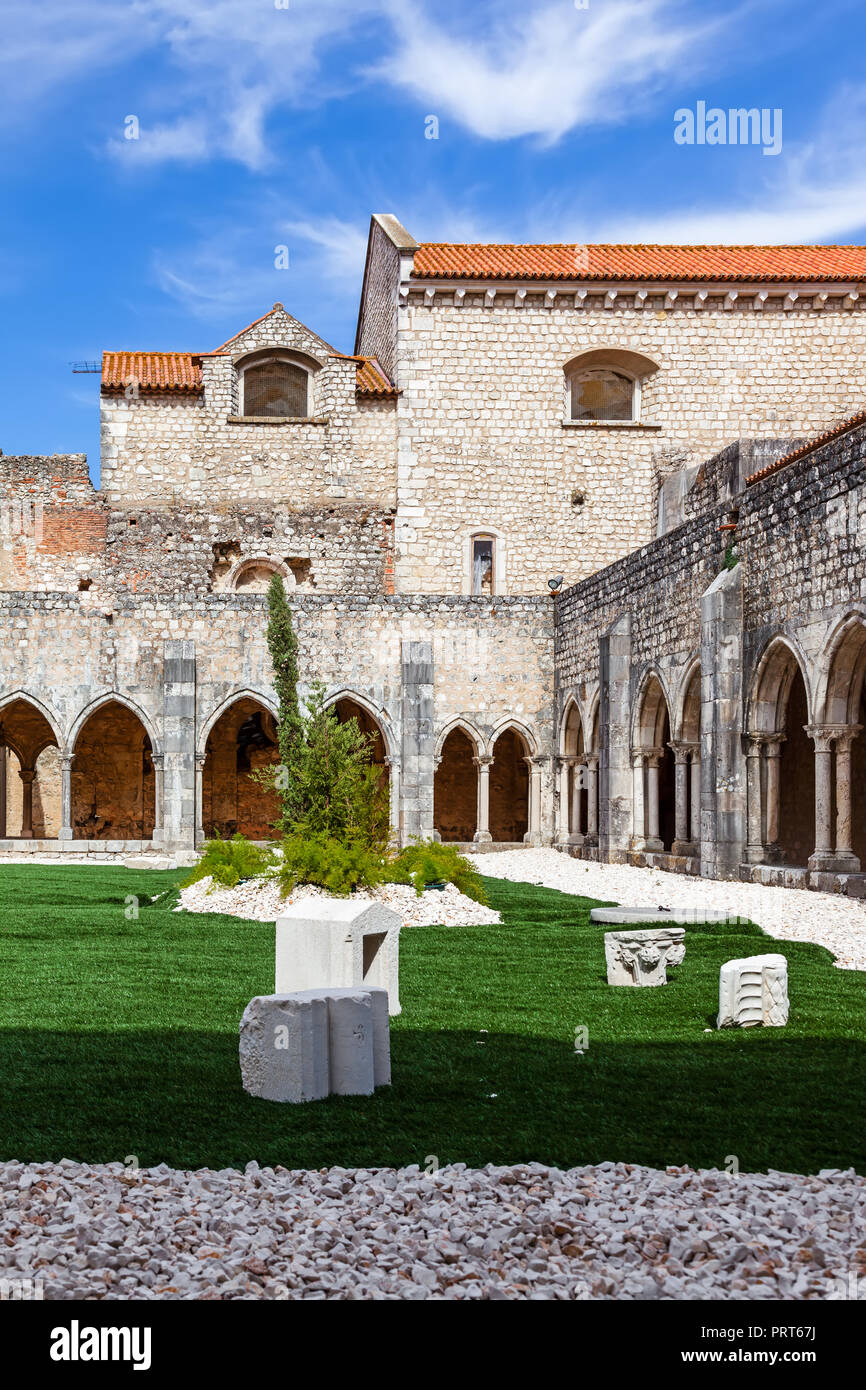Franziskaner kloster cloister -Fotos und -Bildmaterial in hoher Auflösung – Alamy