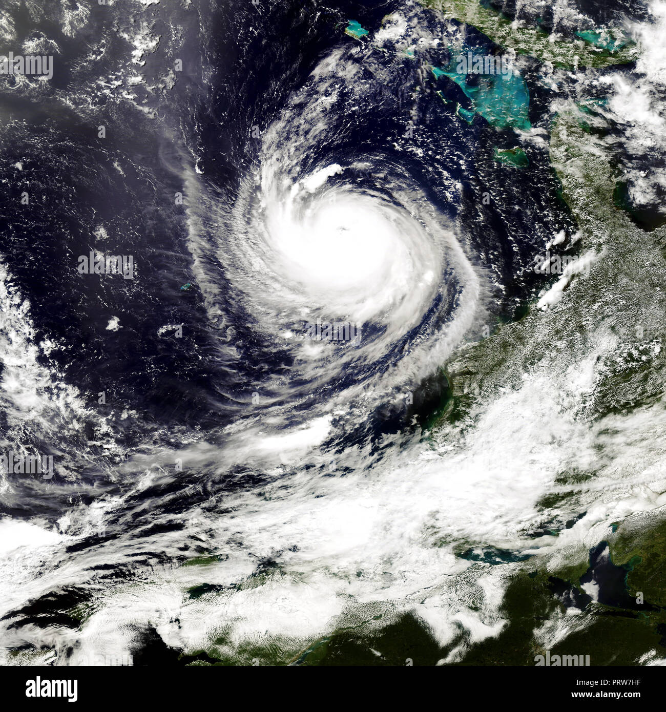 Taifun satellitenbild -Fotos und -Bildmaterial in hoher Auflösung – Alamy