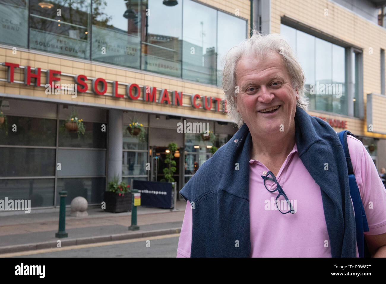 Tim martin wetherspoon -Fotos und -Bildmaterial in hoher Auflösung – Alamy