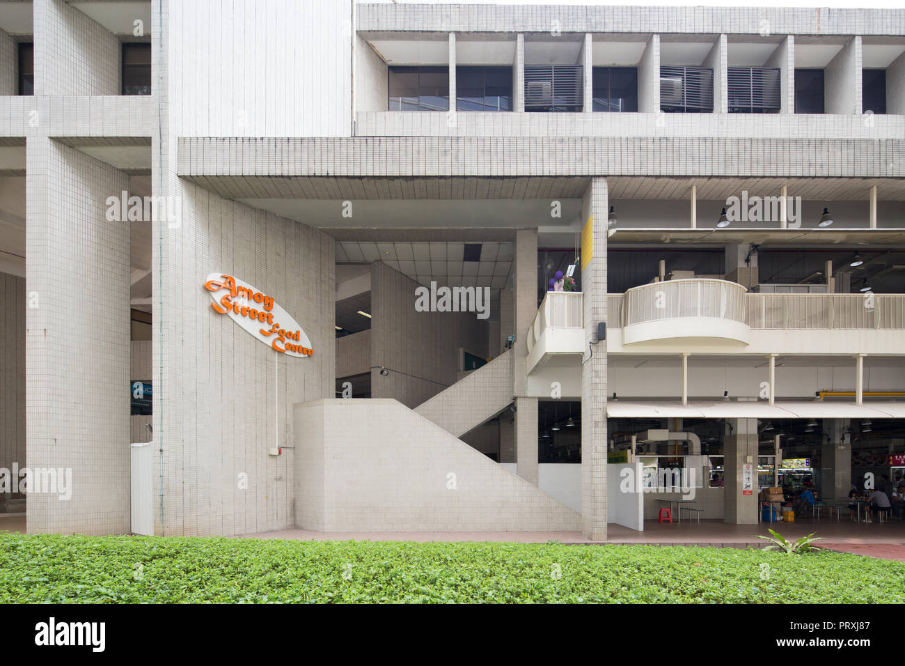 Amoy Street Food Center ist eine brutalist Architecture Design in ...