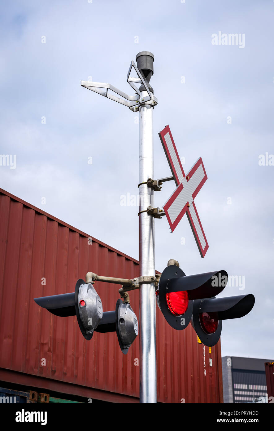 Stop sign montreal -Fotos und -Bildmaterial in hoher Auflösung – Alamy