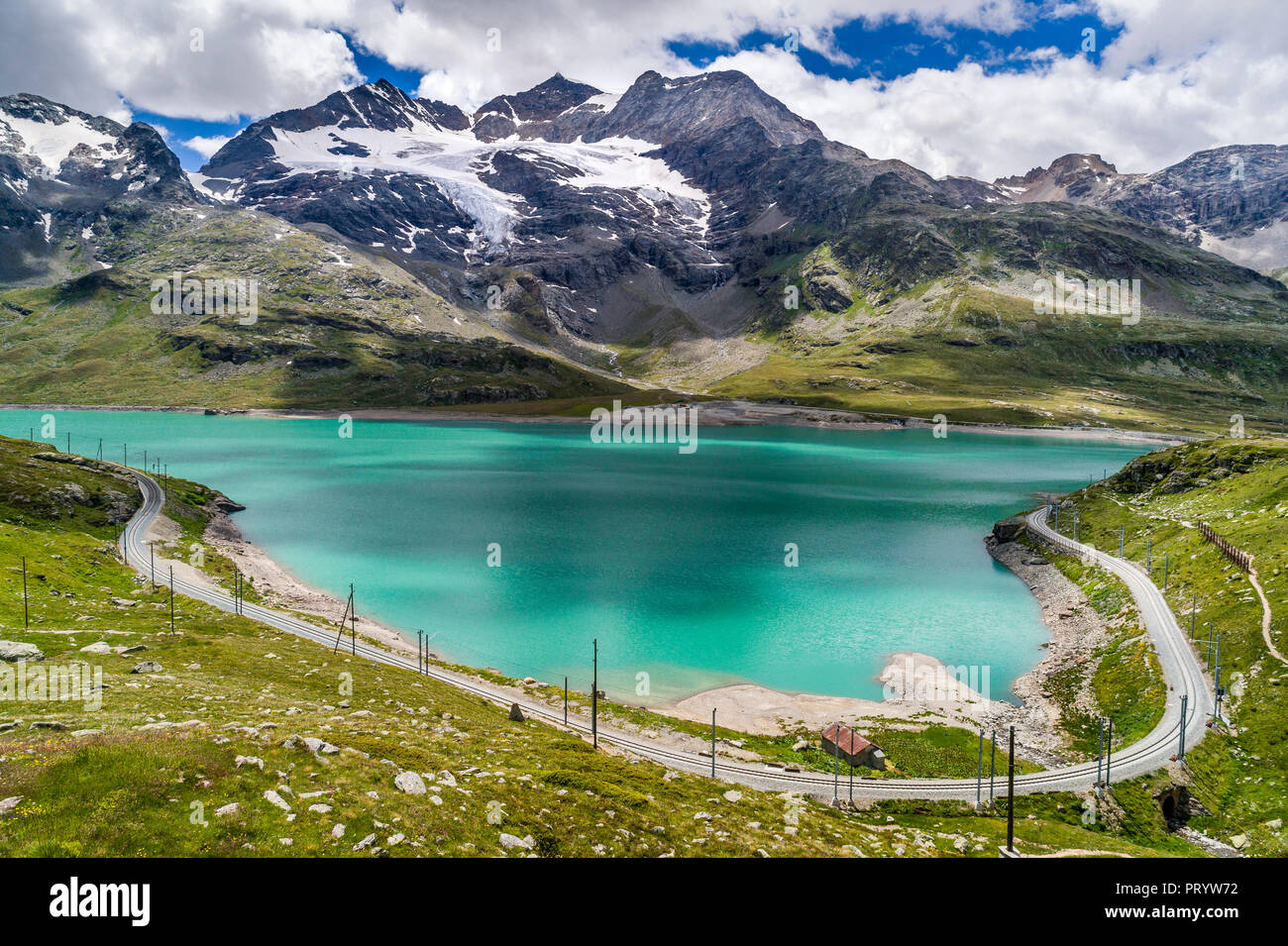 Lago bianco -Fotos und -Bildmaterial in hoher Auflösung – Alamy