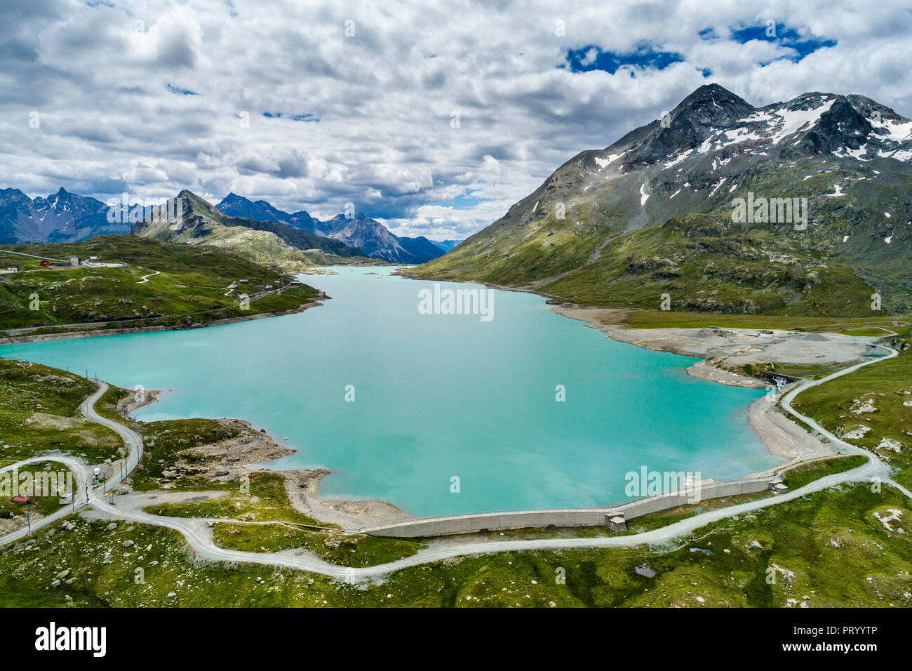 Luft lago bianco bernina pass -Fotos und -Bildmaterial in hoher ...