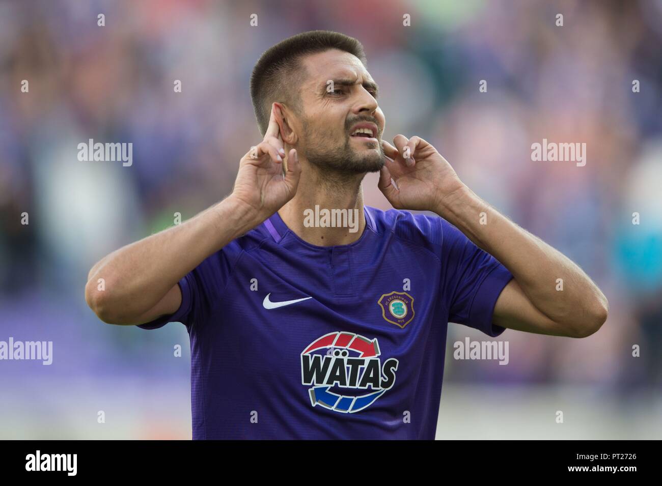 Aue, Sachsen. 06 Okt, 2018. 2. Fussball Bundesliga, Erzgebirge Aue vs ...