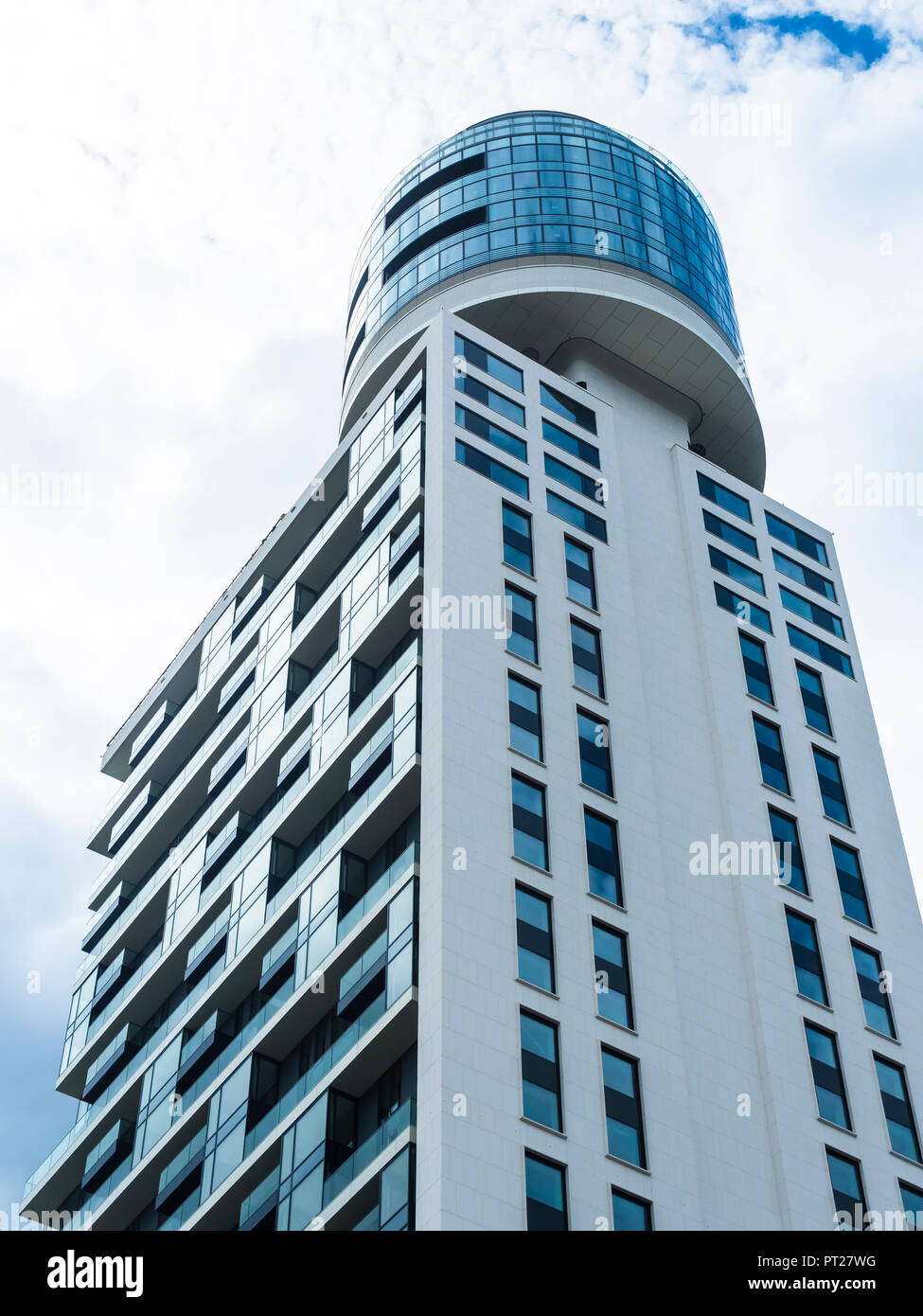 Henninger turm -Fotos und -Bildmaterial in hoher Auflösung – Alamy