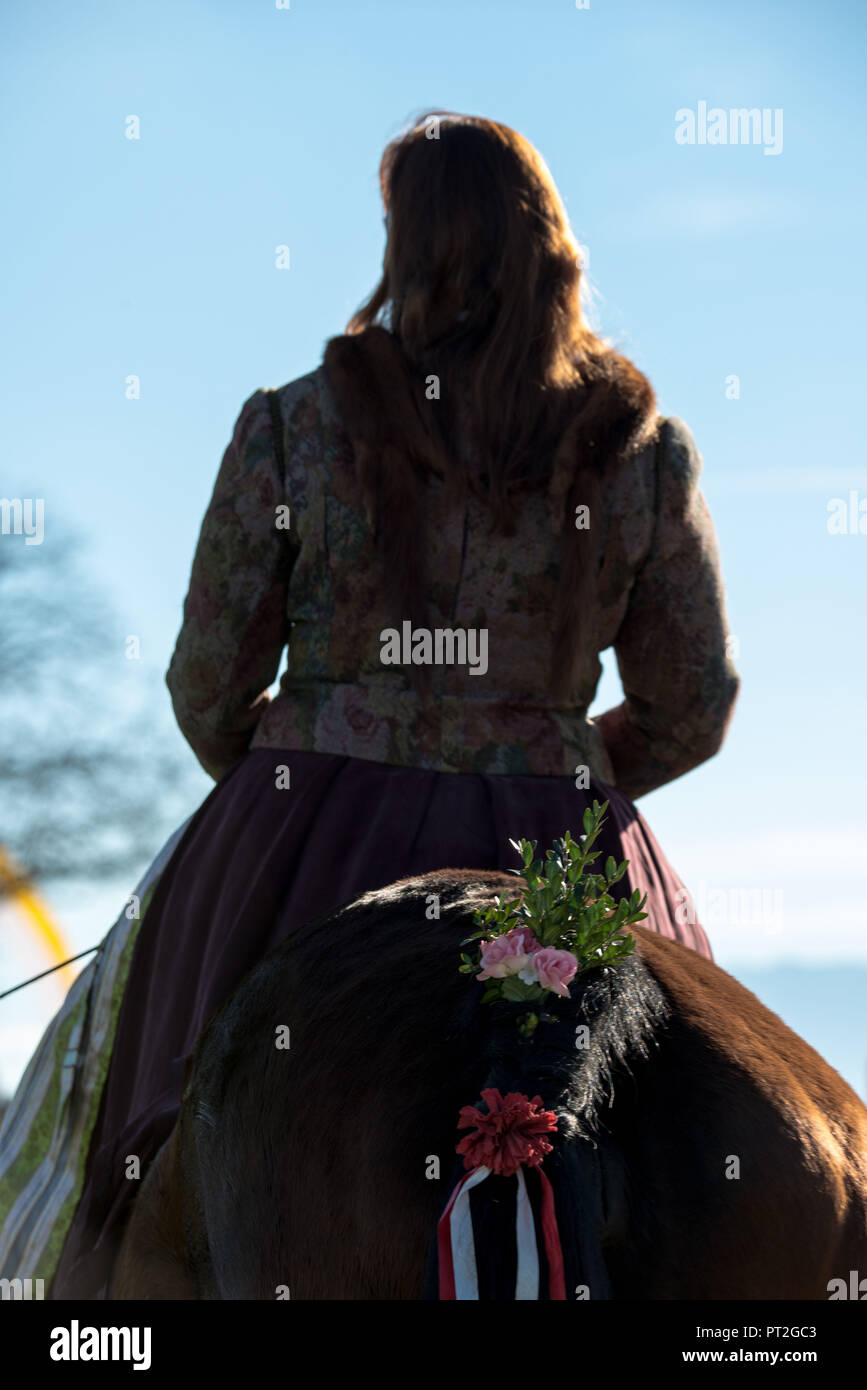 Reiterin reiterin reiterin -Fotos und -Bildmaterial in hoher Auflösung ...