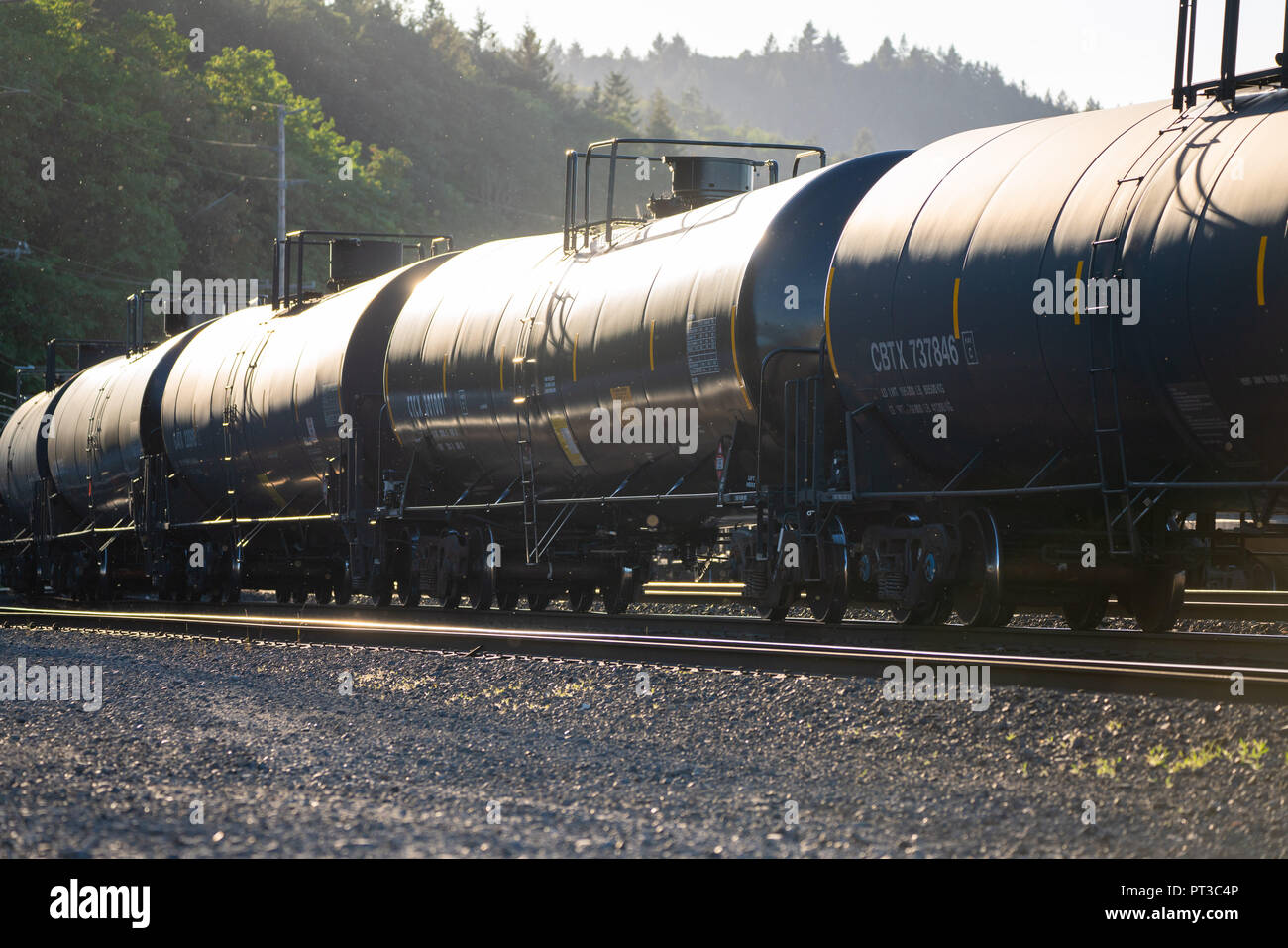 Oil petrol gasoline train freight -Fotos und -Bildmaterial in hoher ...