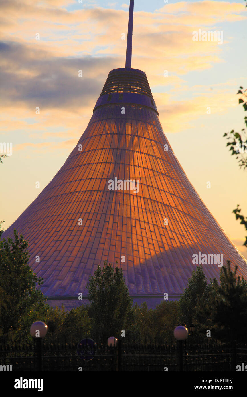 Nur sultan architektur -Fotos und -Bildmaterial in hoher Auflösung – Alamy