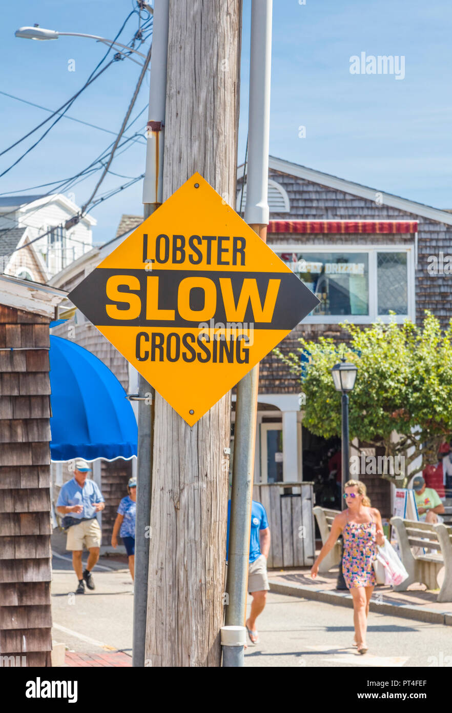 Zeichen vorsicht kreuzung -Fotos und -Bildmaterial in hoher Auflösung ...