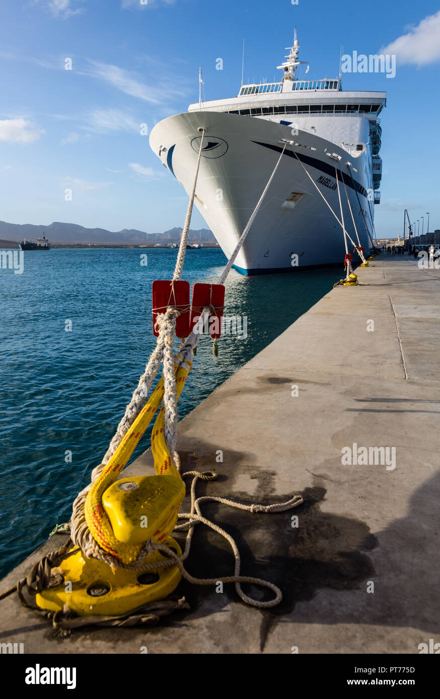 Kreuzfahrtschiff magellan -Fotos und -Bildmaterial in hoher Auflösung ...