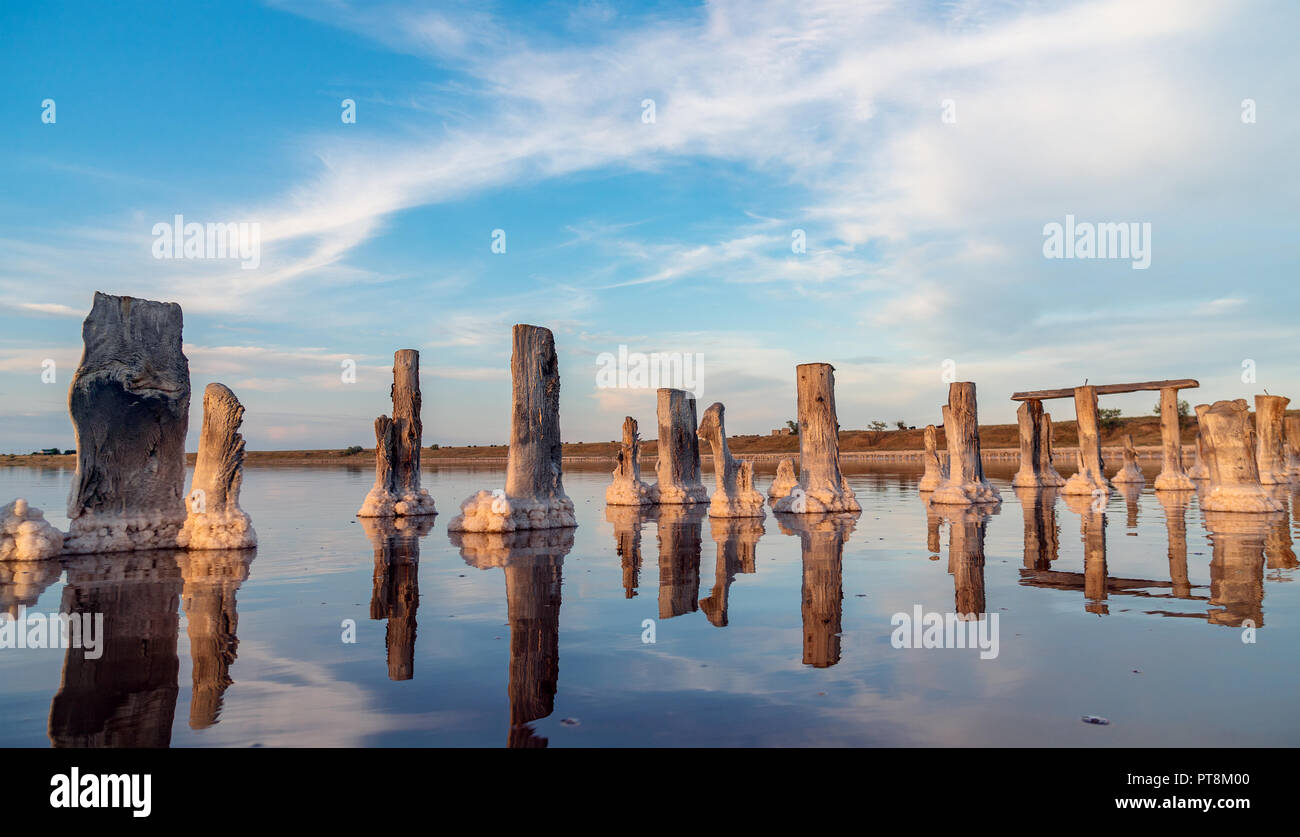 Salz Meerwasser verdunsten Teiche mit rosa Plankton Farbe ...