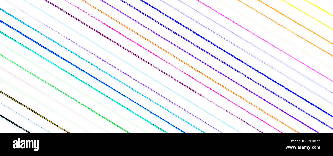 Nahaufnahme von vielen kleinen Hand mehrfarbigen diagonalen Linien ...
