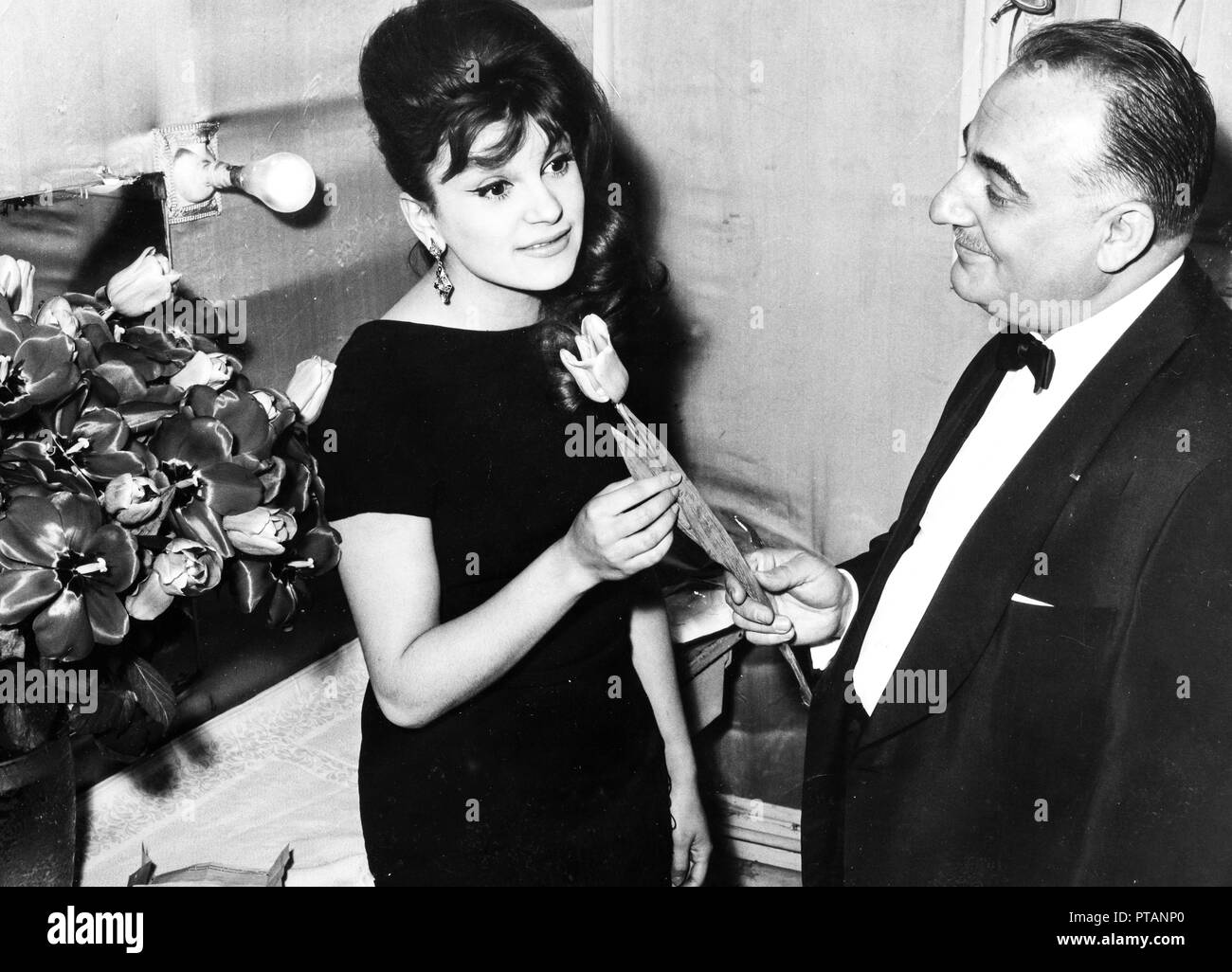 Italian Singer Milva Stockfotos und -bilder Kaufen - Alamy