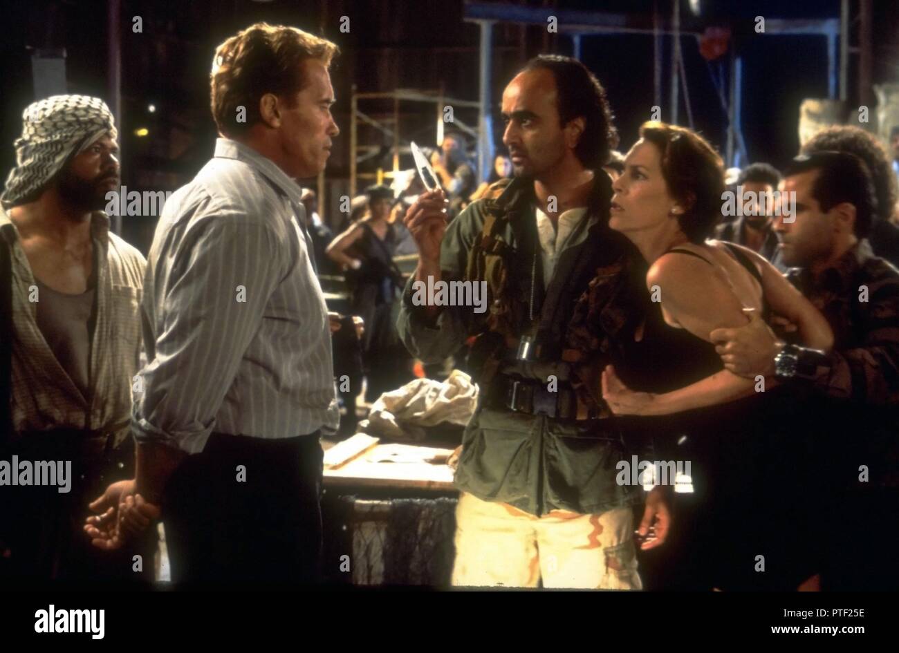 Arnold schwarzenegger jamie lee curtis -Fotos und -Bildmaterial in ...