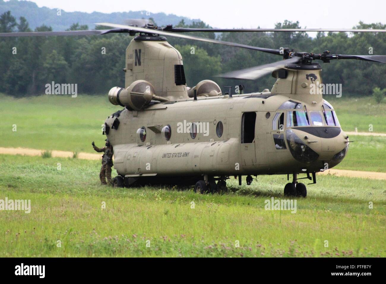 Soldaten, die in den ersten Bataillon, 376 Aviation Regiment, 63 ...