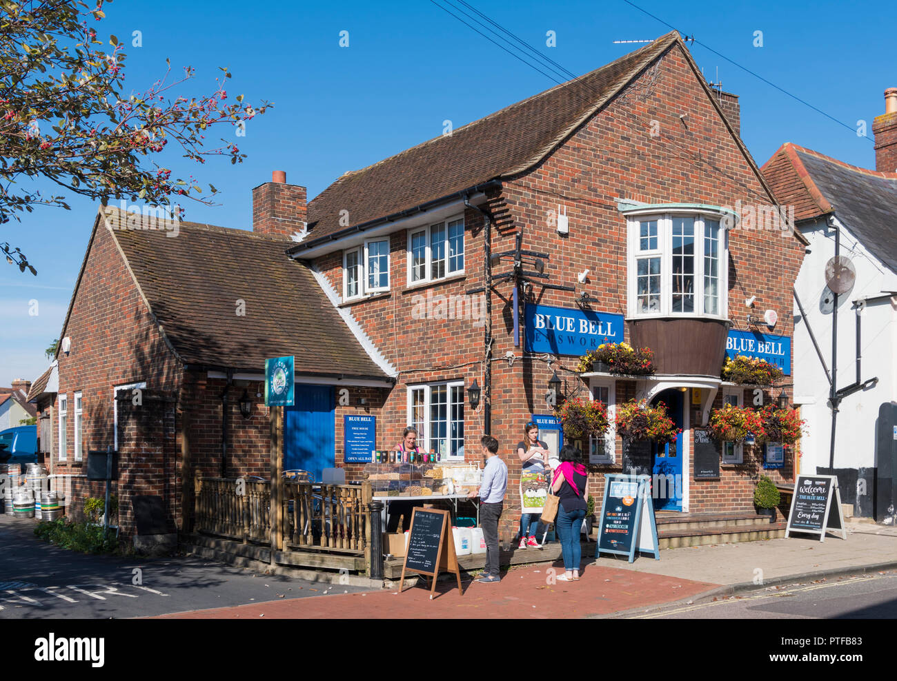 Blaue glocke gasthaus freehouse -Fotos und -Bildmaterial in hoher ...